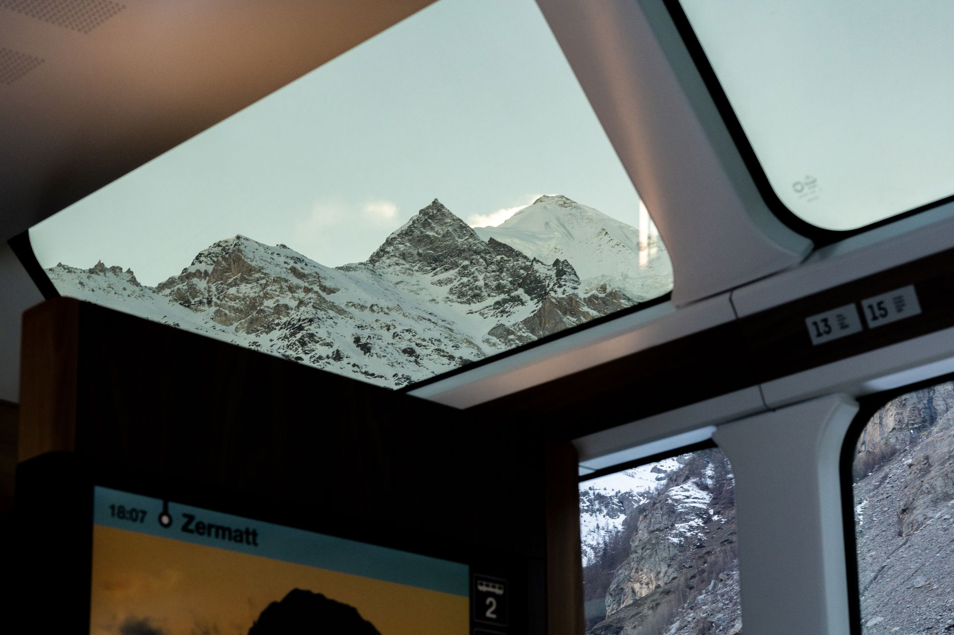 Von St. Moritz nach Zermatt: Lohnt sich der Glacier Express? | 1000things